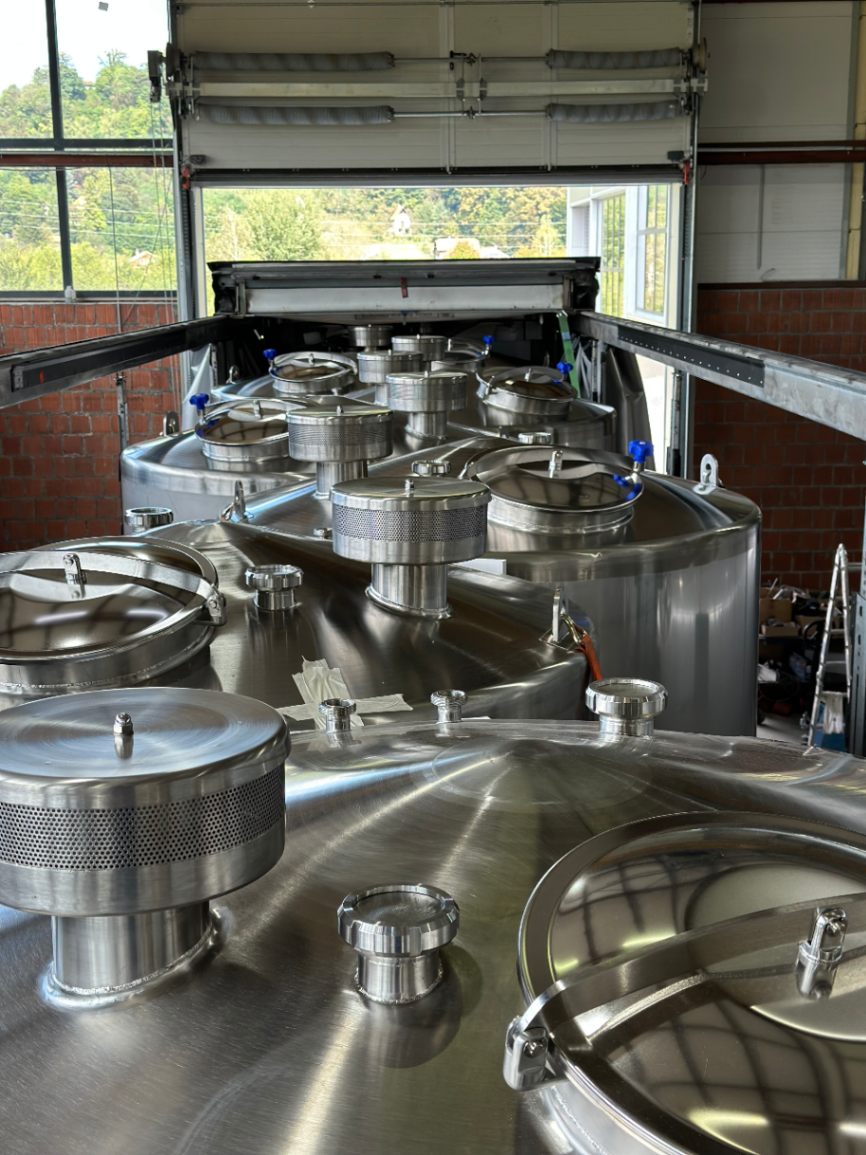 Moody Direct 2023 - Liquid Oil and Fat Storage Tanks - Frassinox